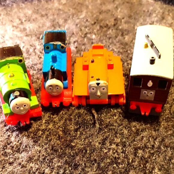 Thomas the train | Toys | Thomasthetrainandfriendslocomotives | Poshmark